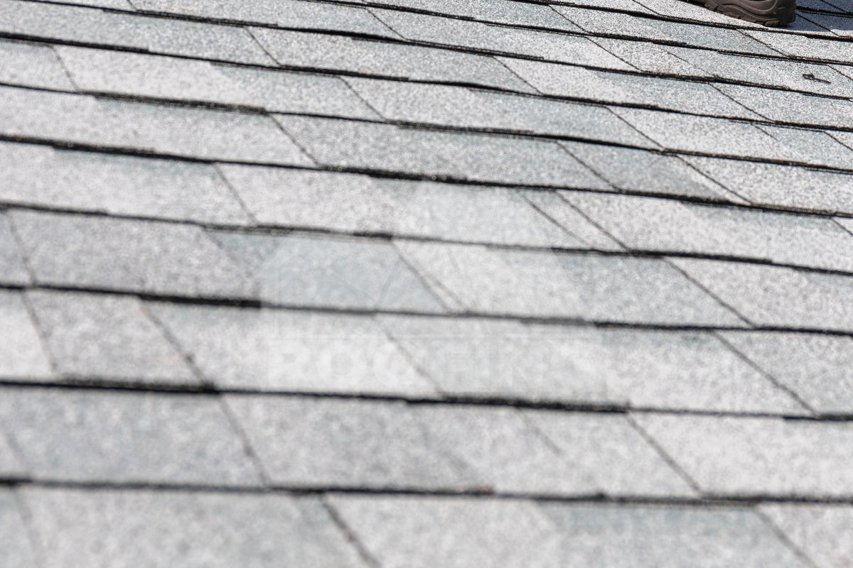 How To Notice And Repair Granular Loss On Shingles?