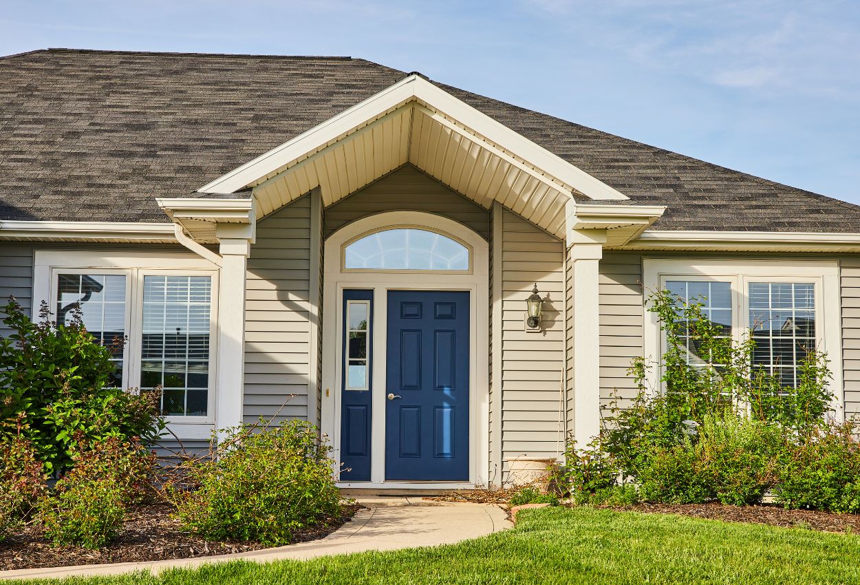 What Is A Hip Roof ? A 2025 Guide For Homeowners